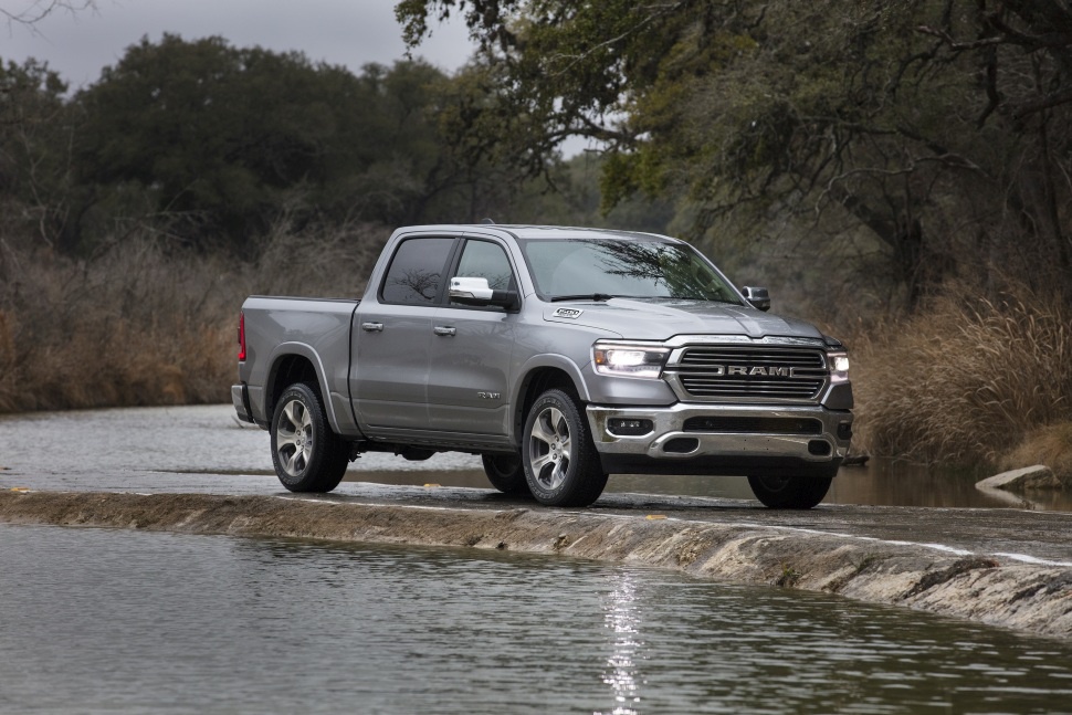 RAM 1500 Crew Cab II (DT) 5.7 HEMI V8 eTorque (395 Hp) Automatic
